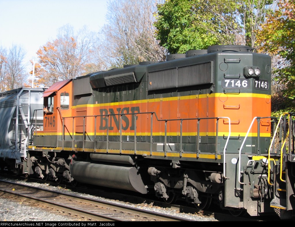 BNSF 7146